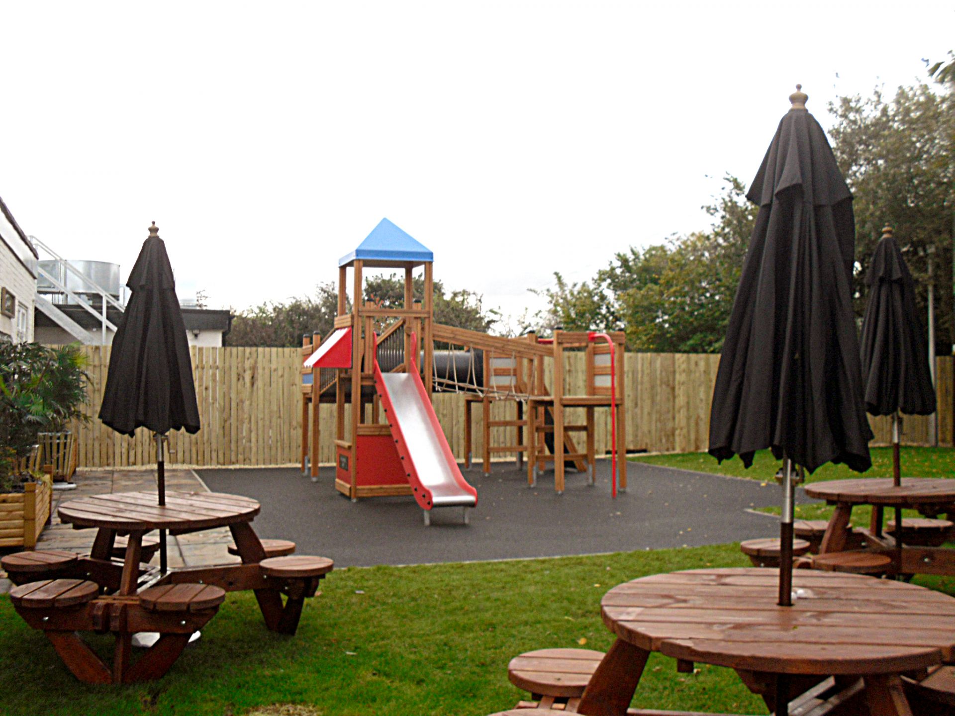 Outdoor play & playground equipment | LARS LAJ® UK playgrounds